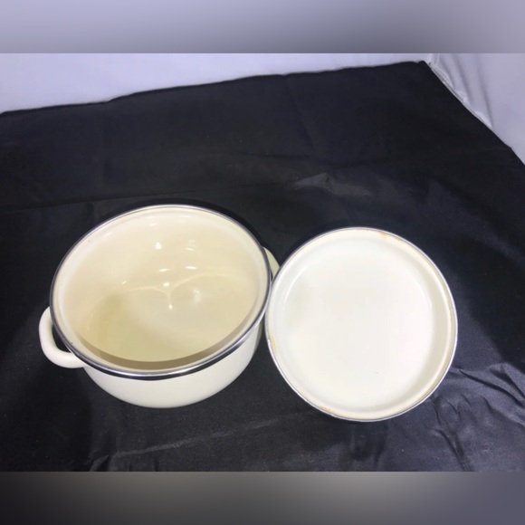 Megaware | Kitchen | Vintage Megaware 5qt 045l Pot With Lid Made In ...